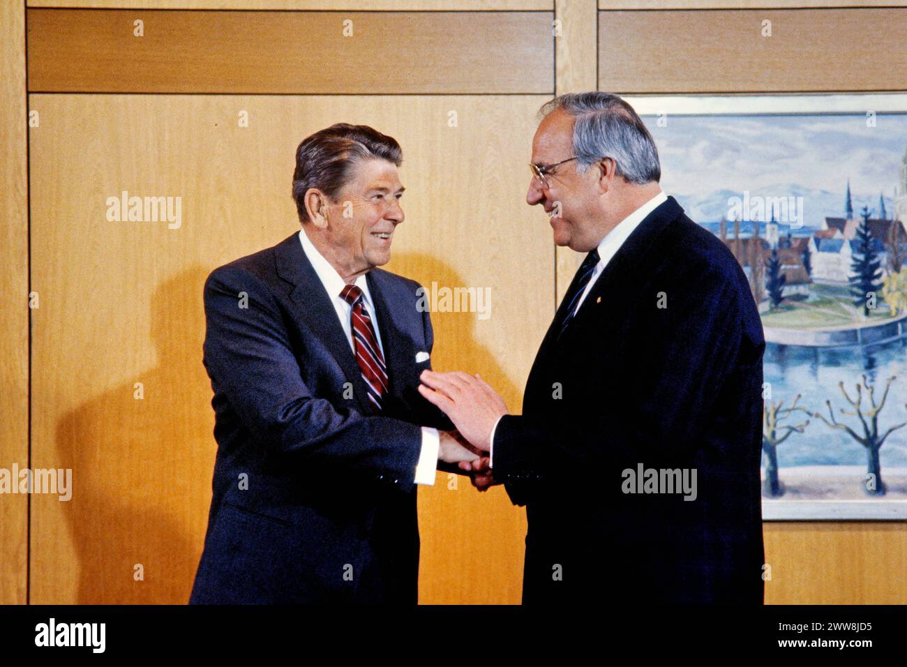 Ronald Reagan US Präsident und Helmut Kohl, Deutscher Bundeskanzler ...