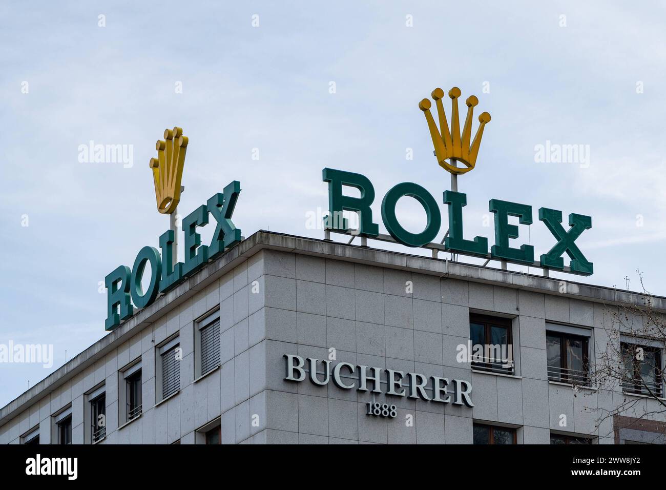 Rolex-Logo und Schriftzug auf Dach in Frankfurter Innenstadt 21.03.24 ...
