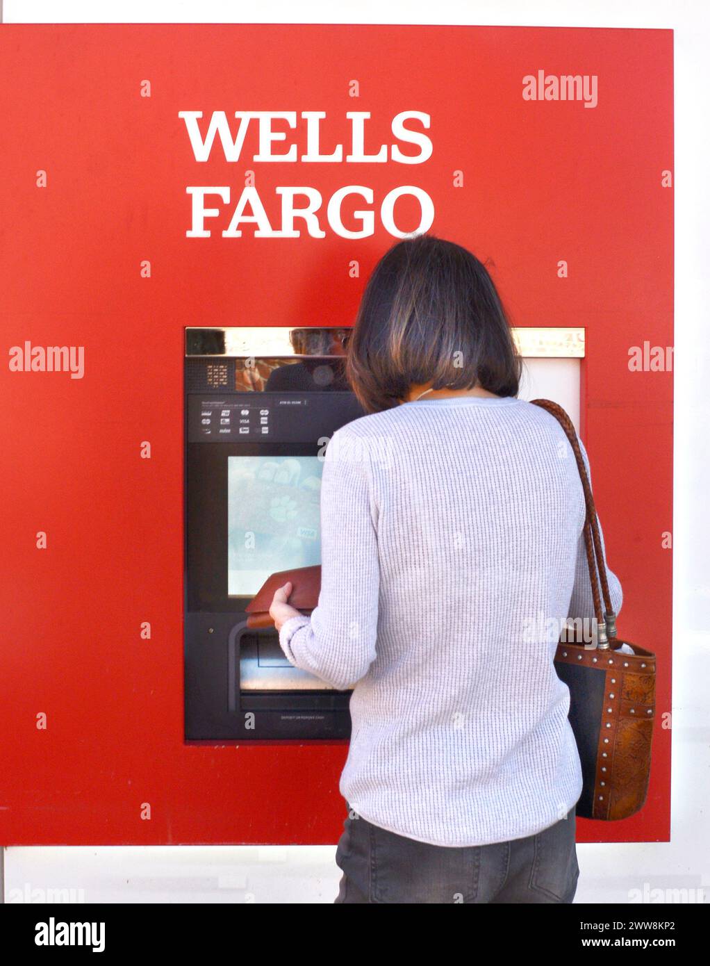 Wells fargo atm machine hi-res stock photography and images - Alamy