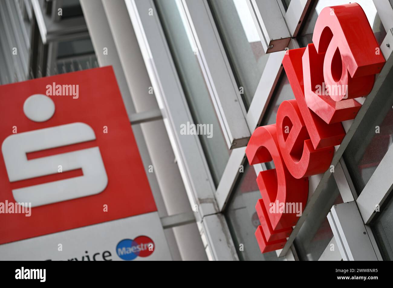 PRODUCTION - 22 March 2024, Hesse, Frankfurt/Main: The "Deka" logo of ...