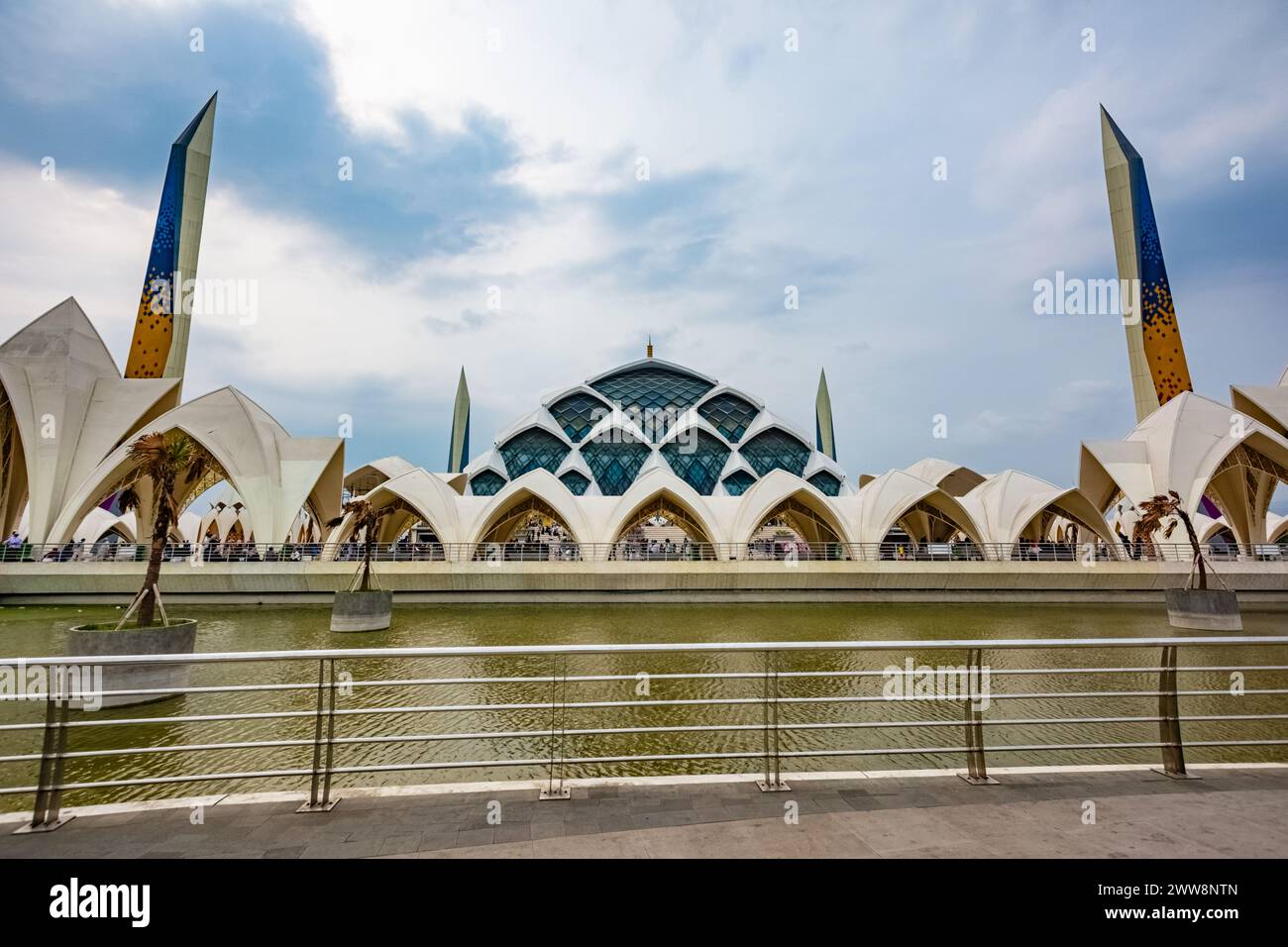 Masjid raya al jabbar hi-res stock photography and images - Alamy