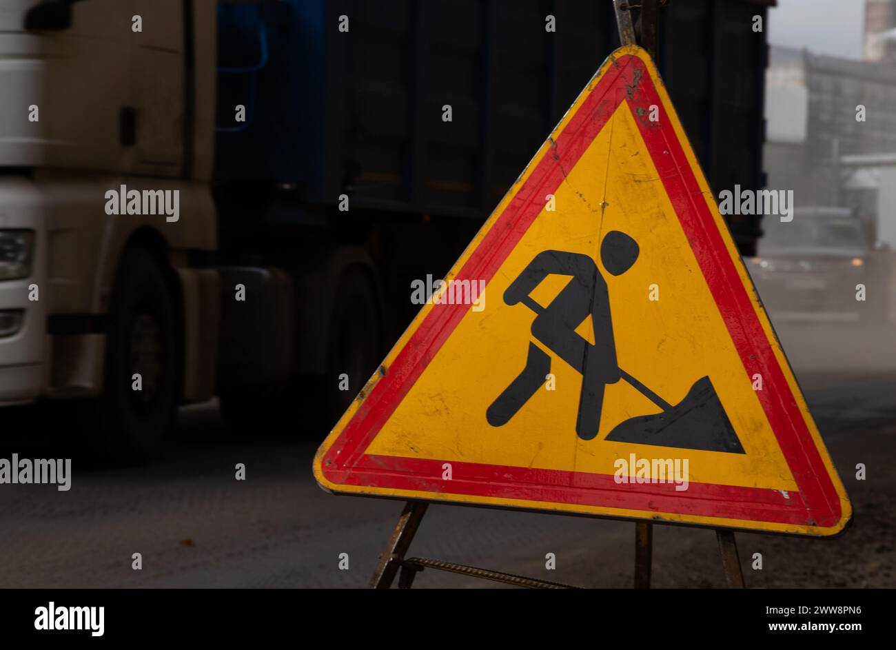 Sidewalk warning sign hi-res stock photography and images - Alamy