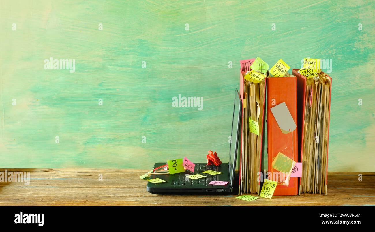 Messy home office hi-res stock photography and images - Alamy