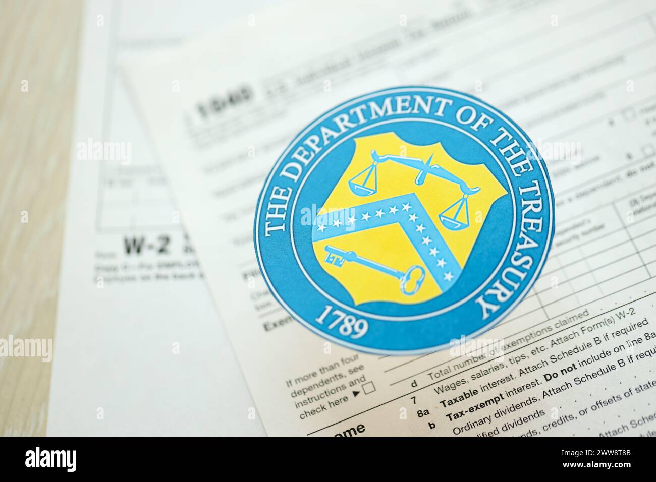 1040 form logo icon hi-res stock photography and images - Alamy