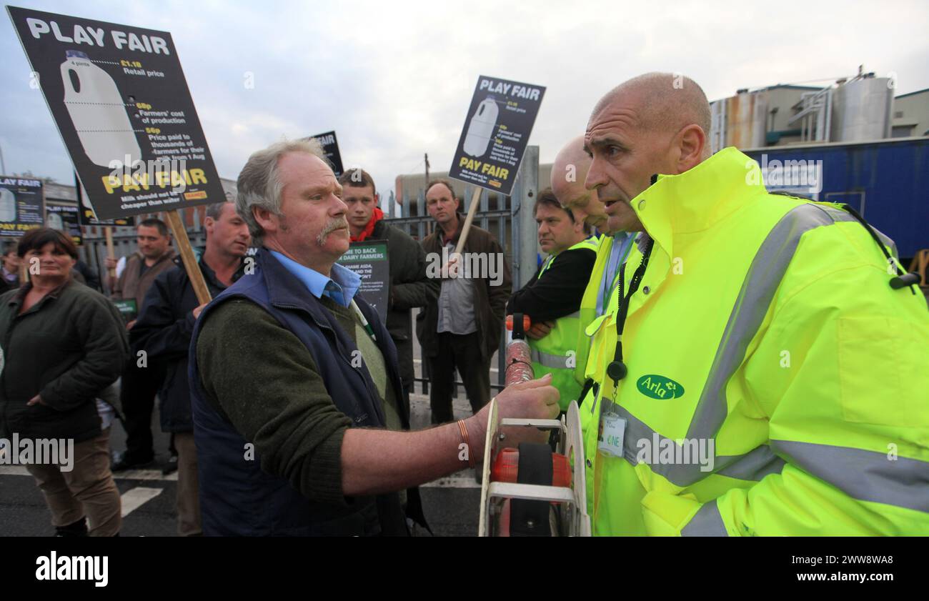 19/07/12 ***VIDEO AVAILABLE ON REQUEST***..Farmers for Action protestor ...