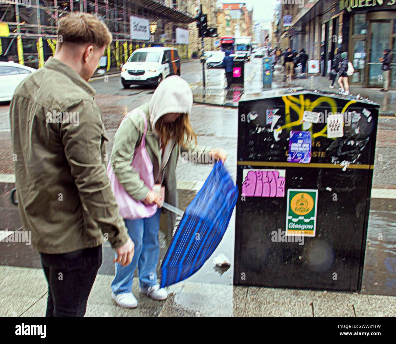 Glasgow, Scotland, UK. 22nd March, 2024: UK Weather: Gusty spring ...