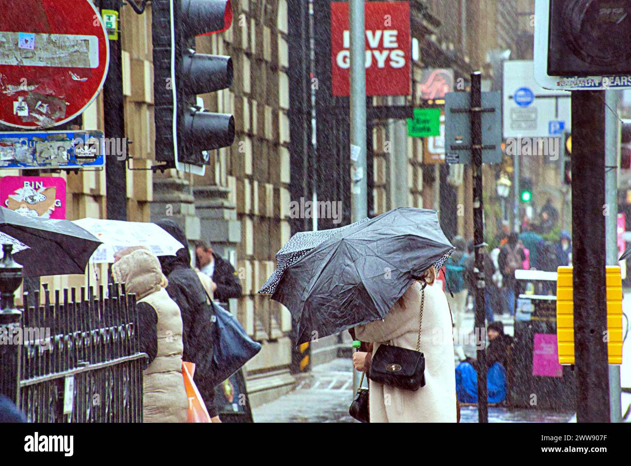 Glasgow, Scotland, UK. 22nd March, 2024: UK Weather: Gusty spring ...