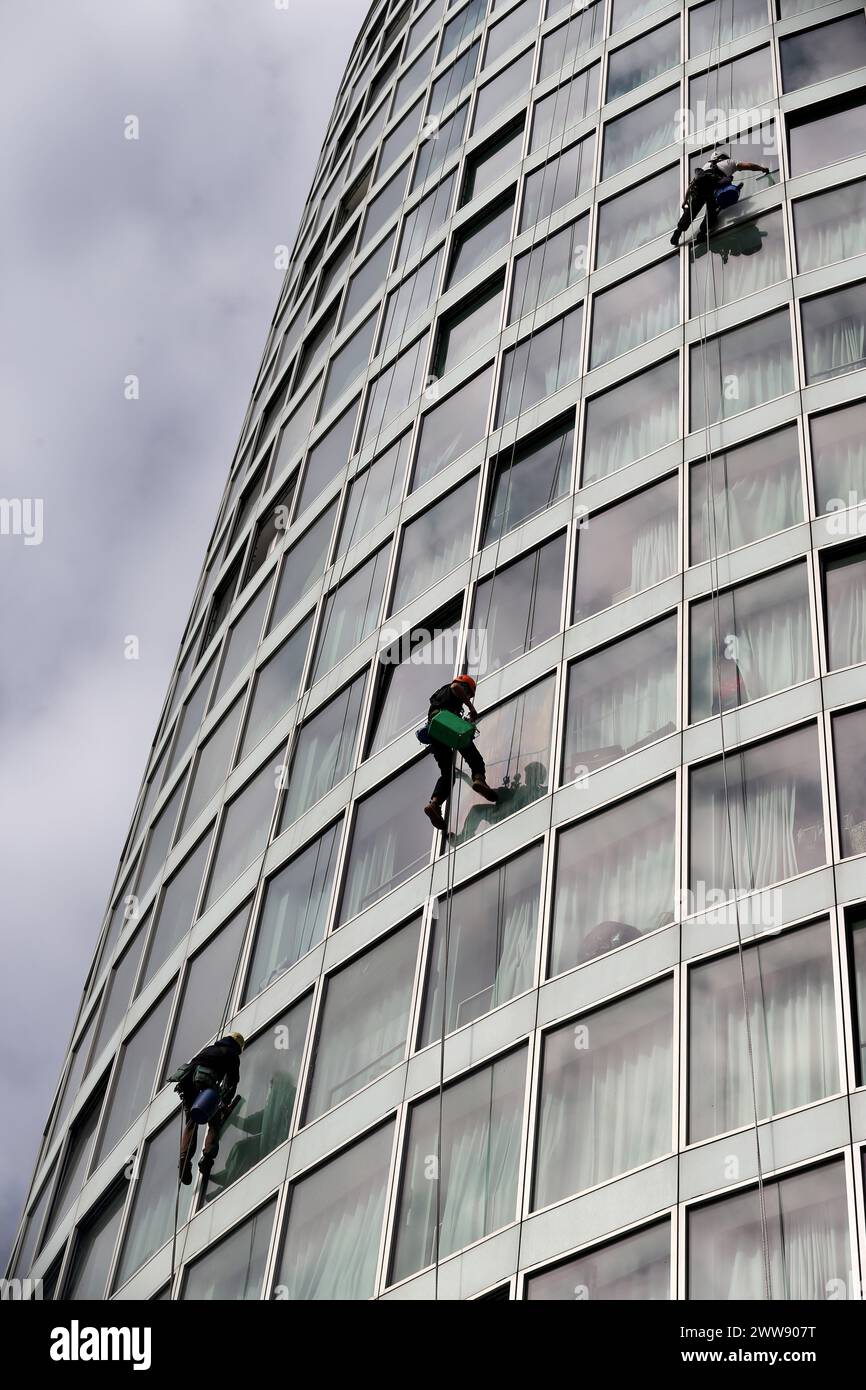 21/08/13 The iconic ‘Rotunda’ building, central Birmingham Spare a ...