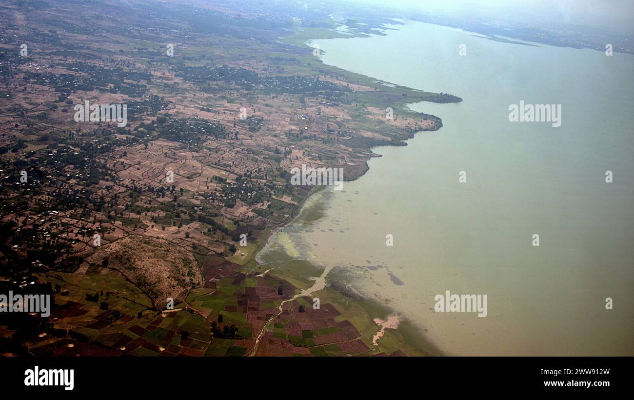 Tana lake, 1830 mt. above sea level, it is the source of the Blue Nile ...
