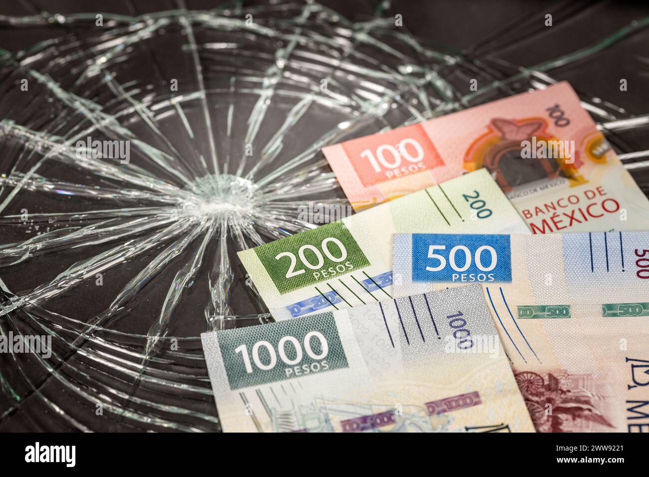 Peso bundle hi-res stock photography and images - Alamy