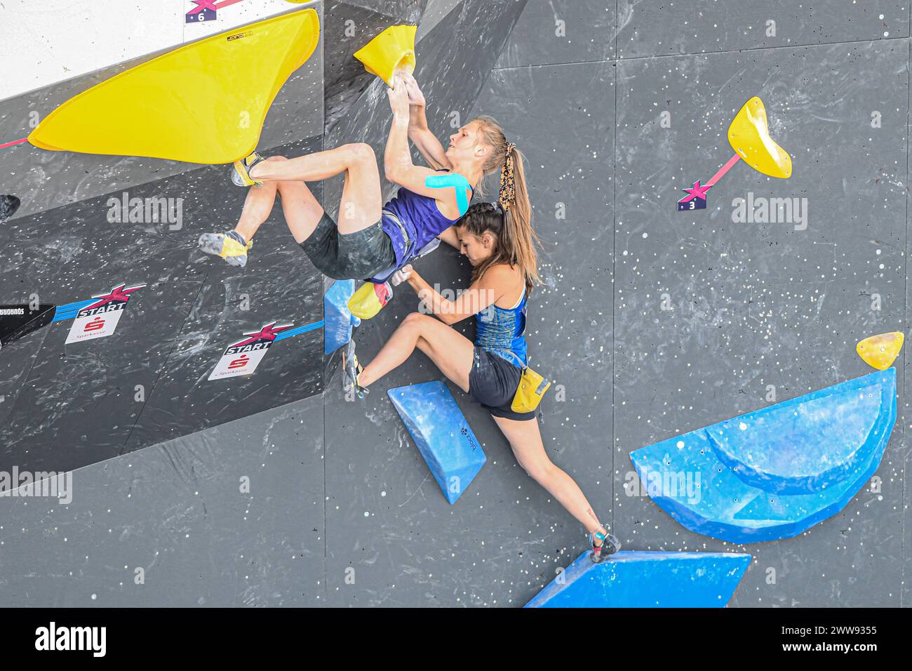 Ievgeniia Kazbekova (Ukraine), Eliska Adamovska (Czech Republic). Sport ...