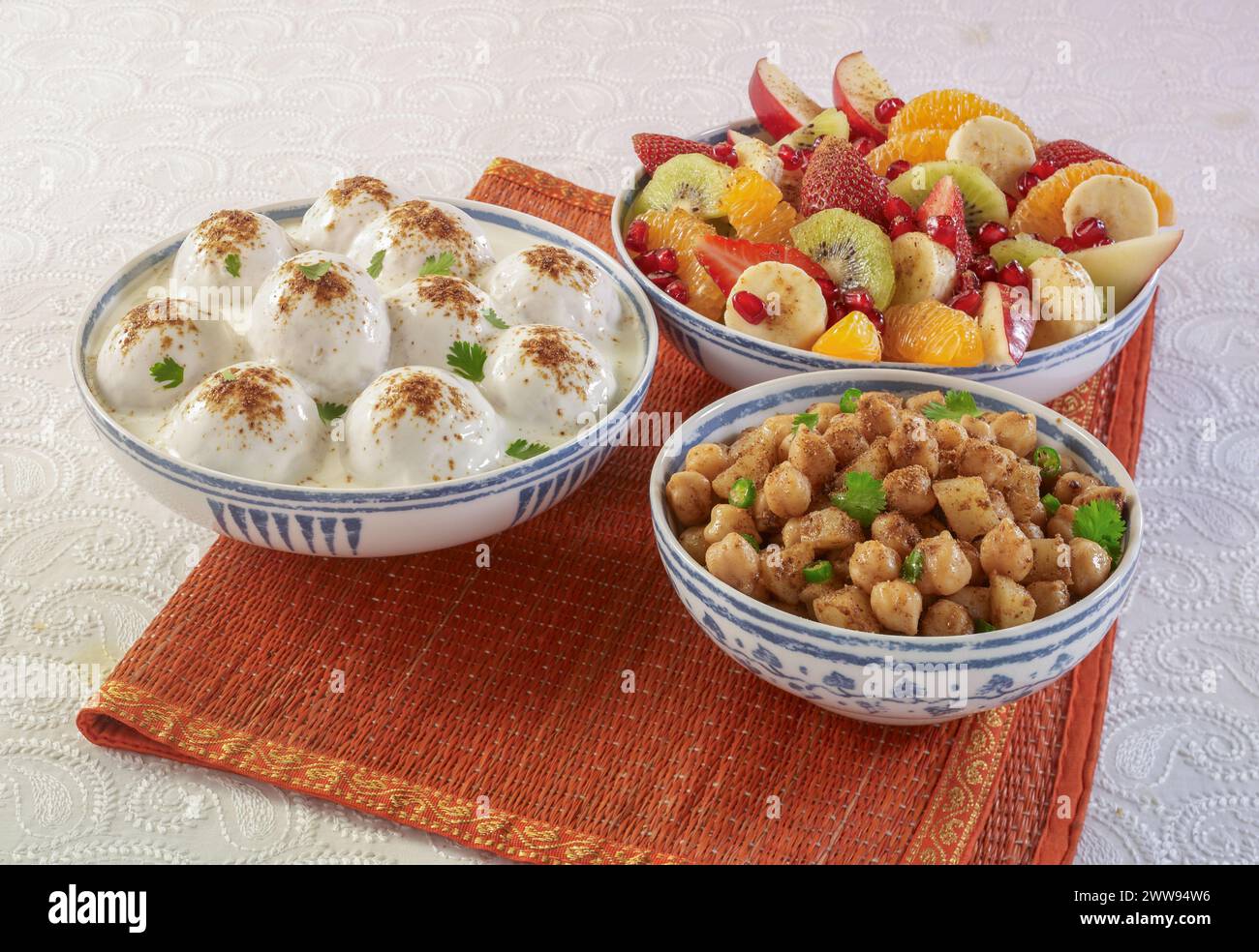 Chana Chat, Dahi Bara, Fruit Chat & Chat Masala Stock Photo - Alamy