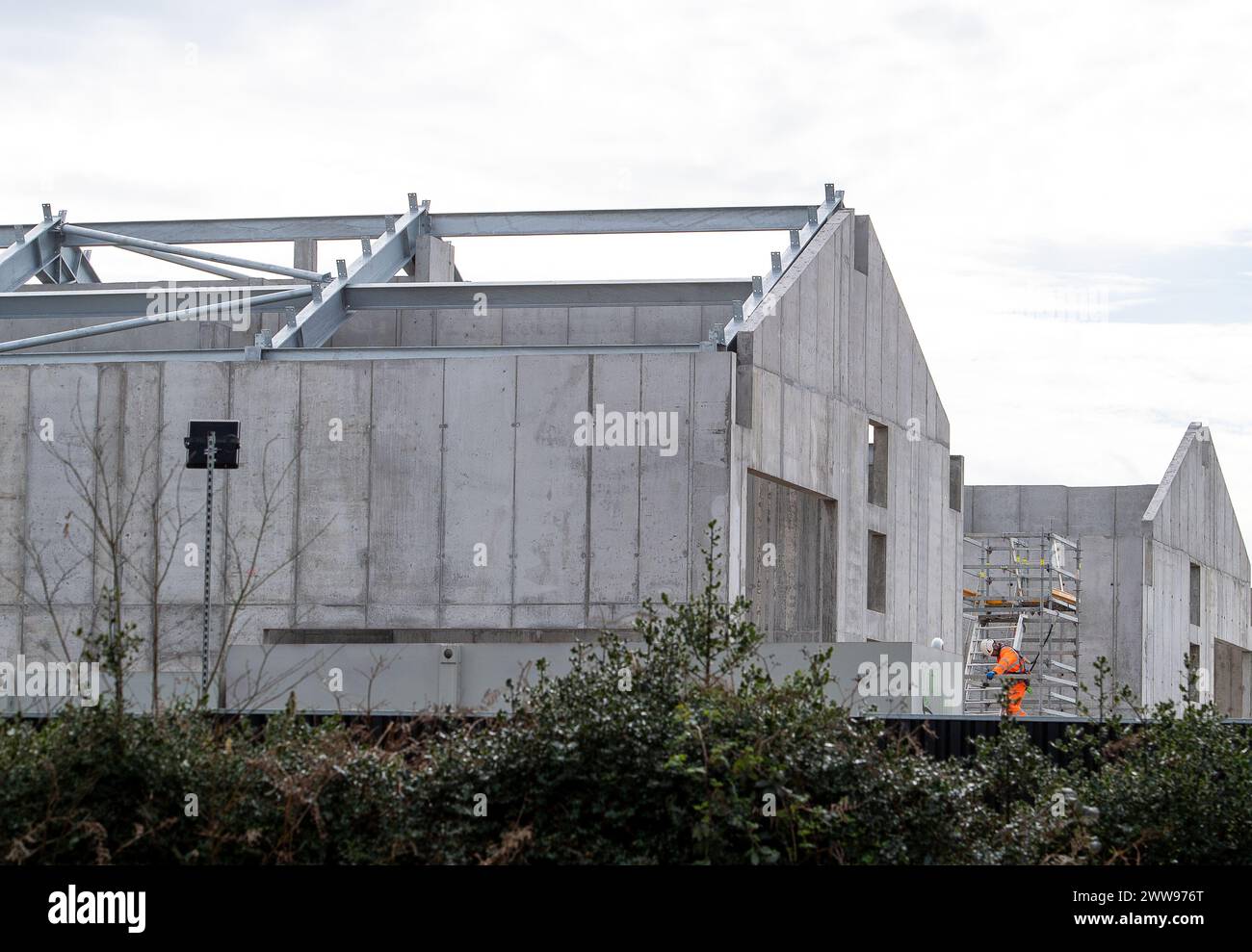 South Heath, UK. 21st March, 2024. HS2 are building an intervention ...