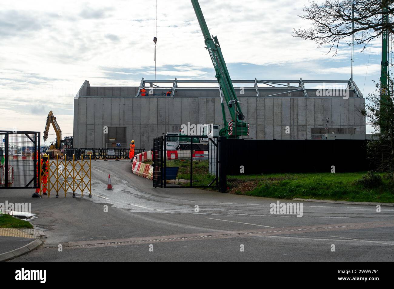 South Heath, UK. 21st March, 2024. HS2 are building an intervention ...