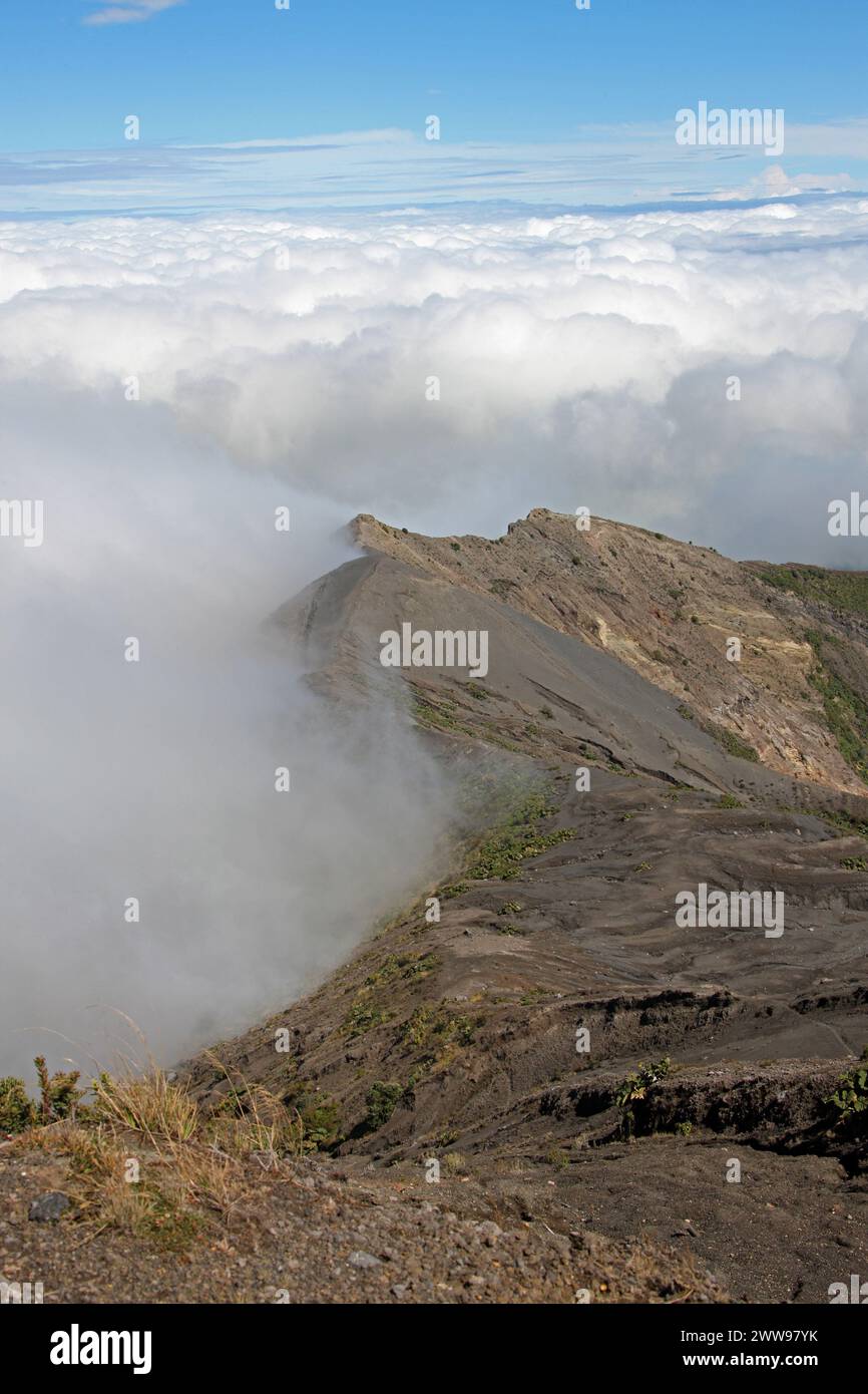 Irazu Volcano, Irazú Volcano national park or Parque Nacional Volcán ...
