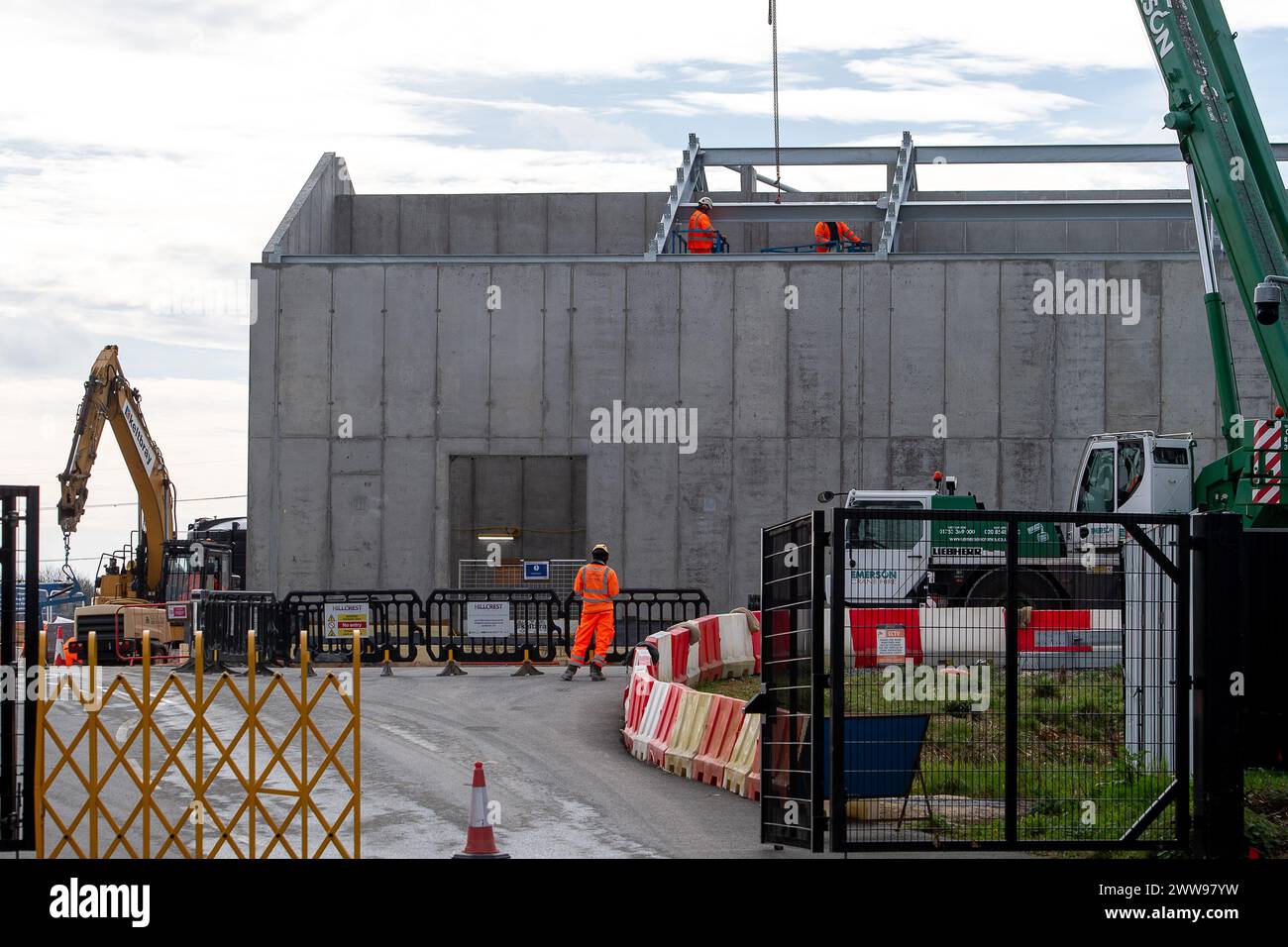 South Heath, UK. 21st March, 2024. HS2 are building an intervention ...