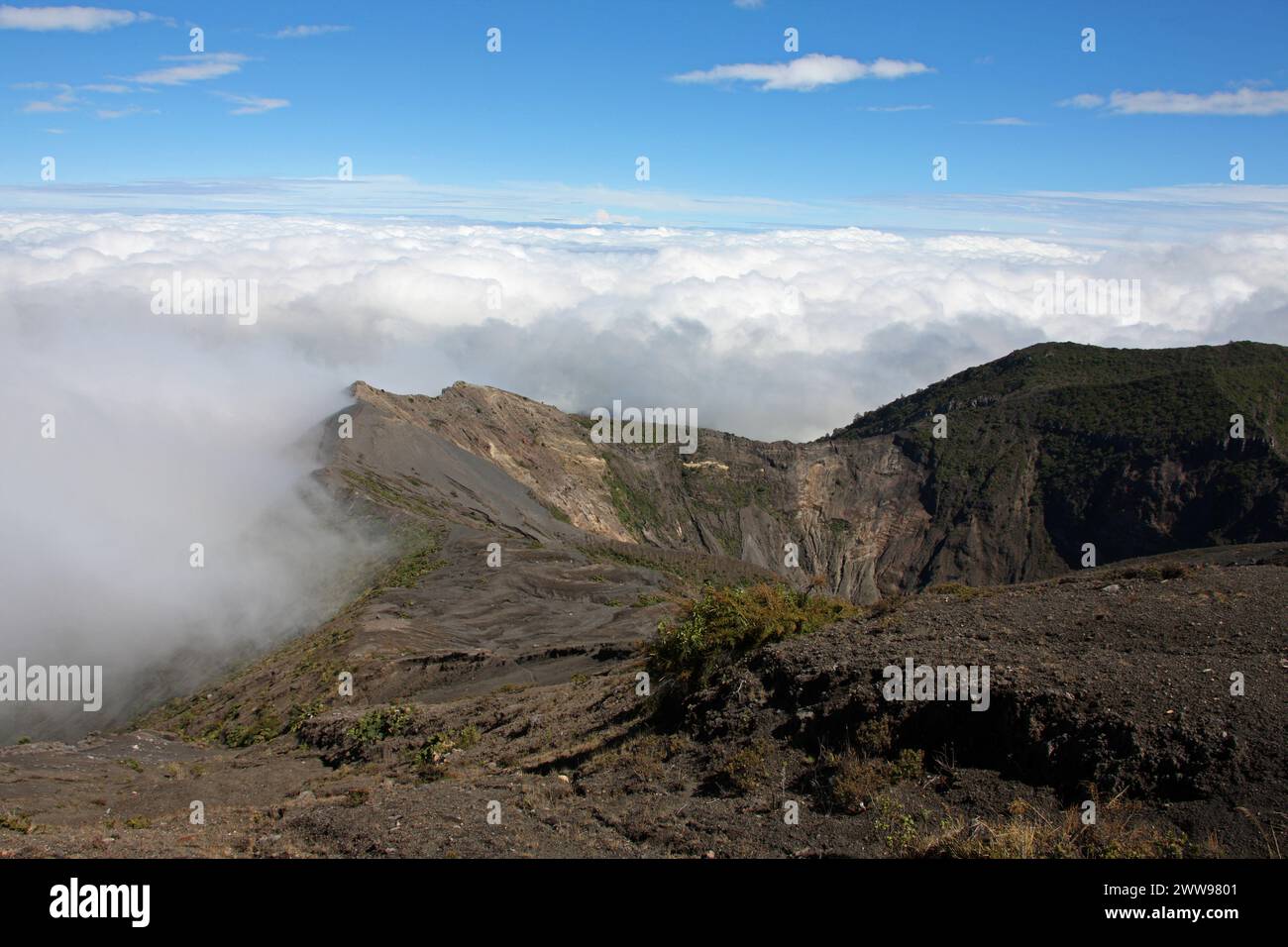 Irazu Volcano, Irazú Volcano national park or Parque Nacional Volcán ...