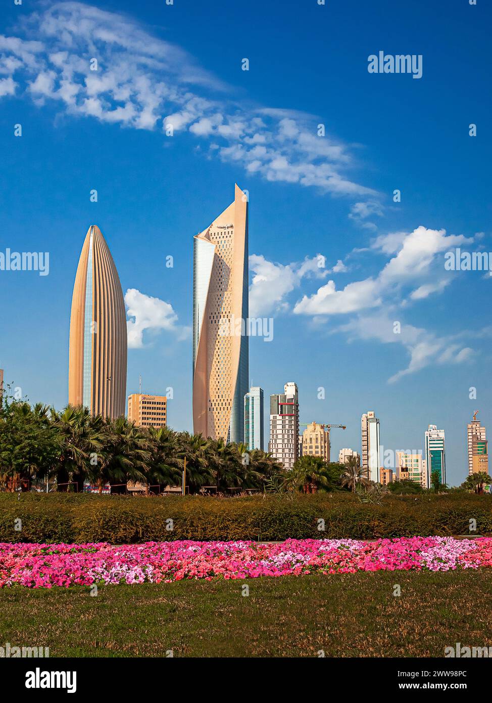 Kuwait al hamra tower hi-res stock photography and images - Alamy