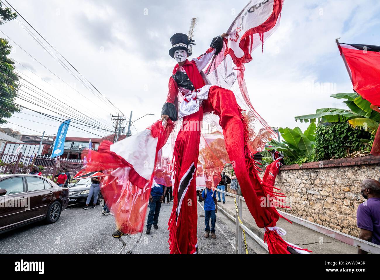 Moko jumbie hi-res stock photography and images - Alamy