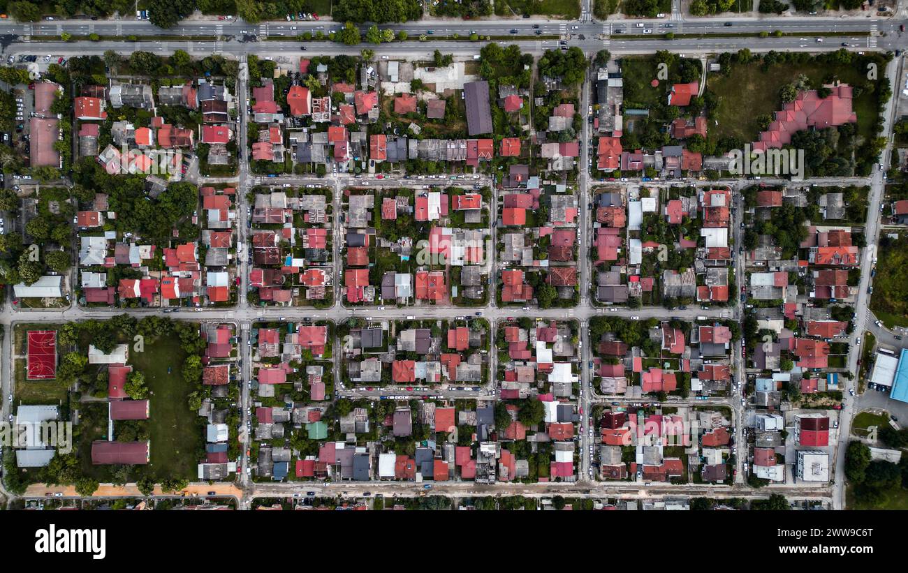 Residential quarters and buildings hi-res stock photography and images ...