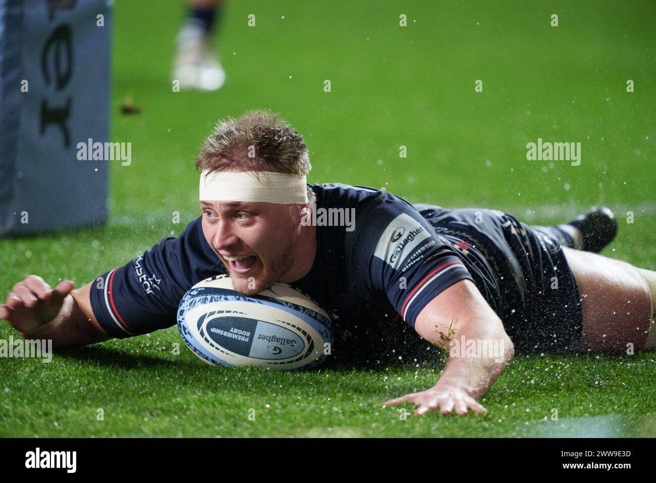 Rugby league player for batley england hi-res stock photography and ...