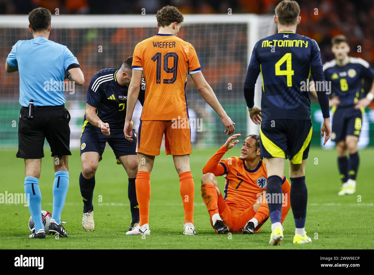 AMSTERDAM - Xavi Simons of Holland during the friendly Interland match ...