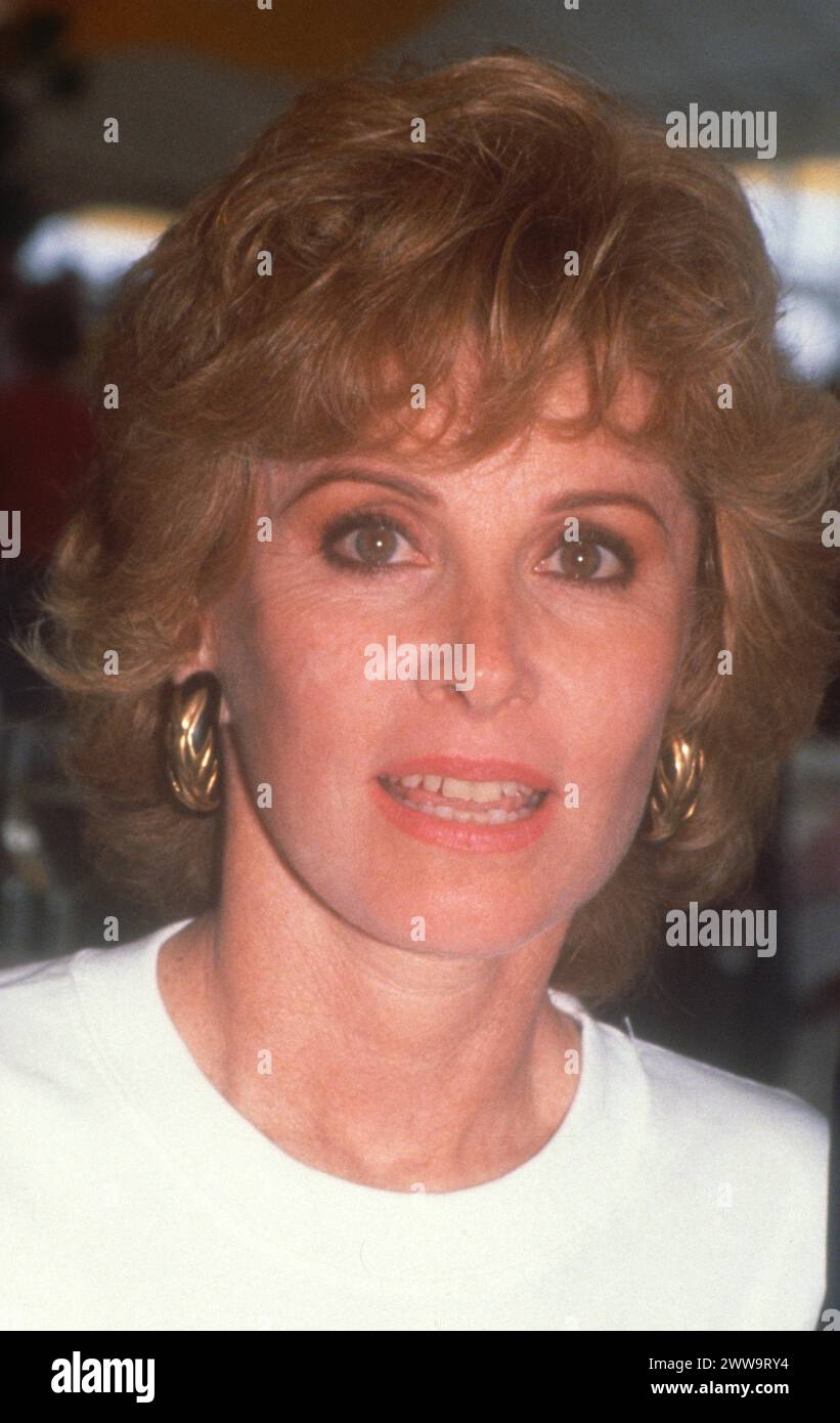 Actress stephanie powers hi-res stock photography and images - Alamy