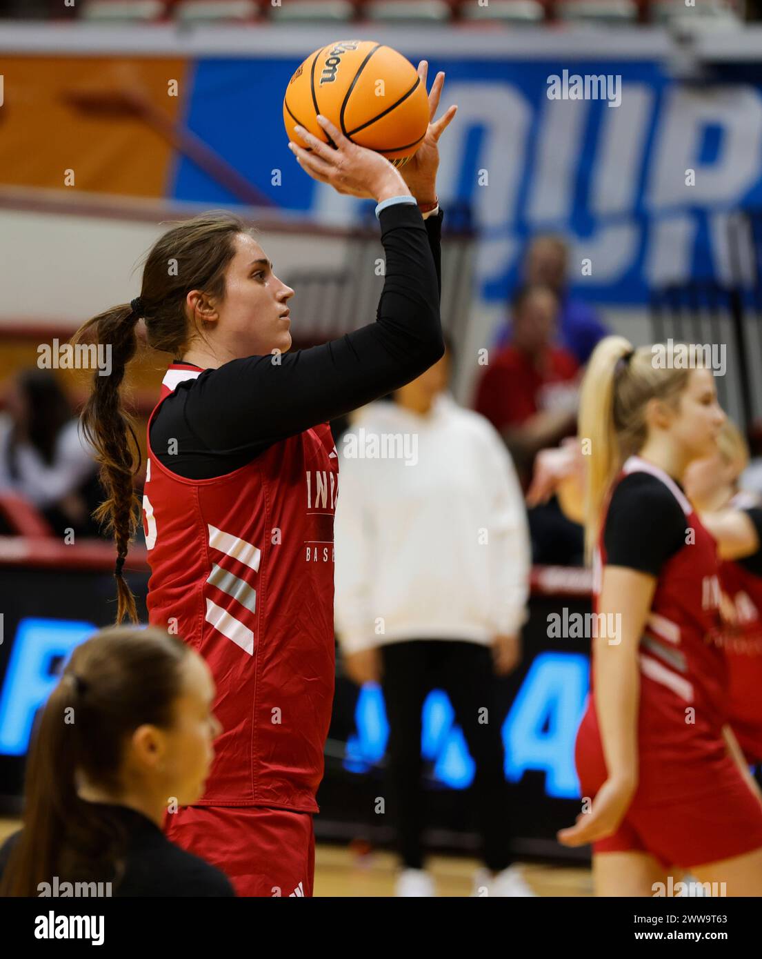 Arielle wisne hi-res stock photography and images - Alamy