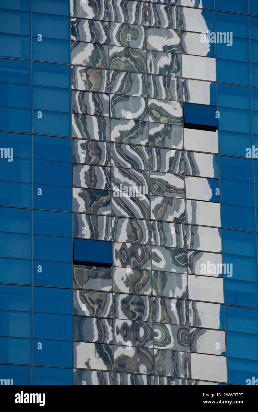 architectural reflections on side of condo - Chicago, Illinois - USA ...