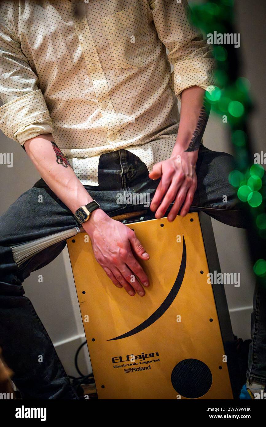 Roland electronic el cajon hi-res stock photography and images - Alamy