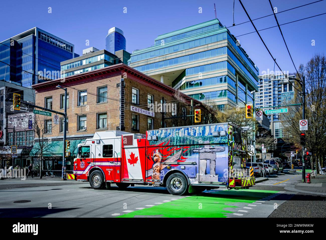Fire truck pole hi-res stock photography and images - Alamy