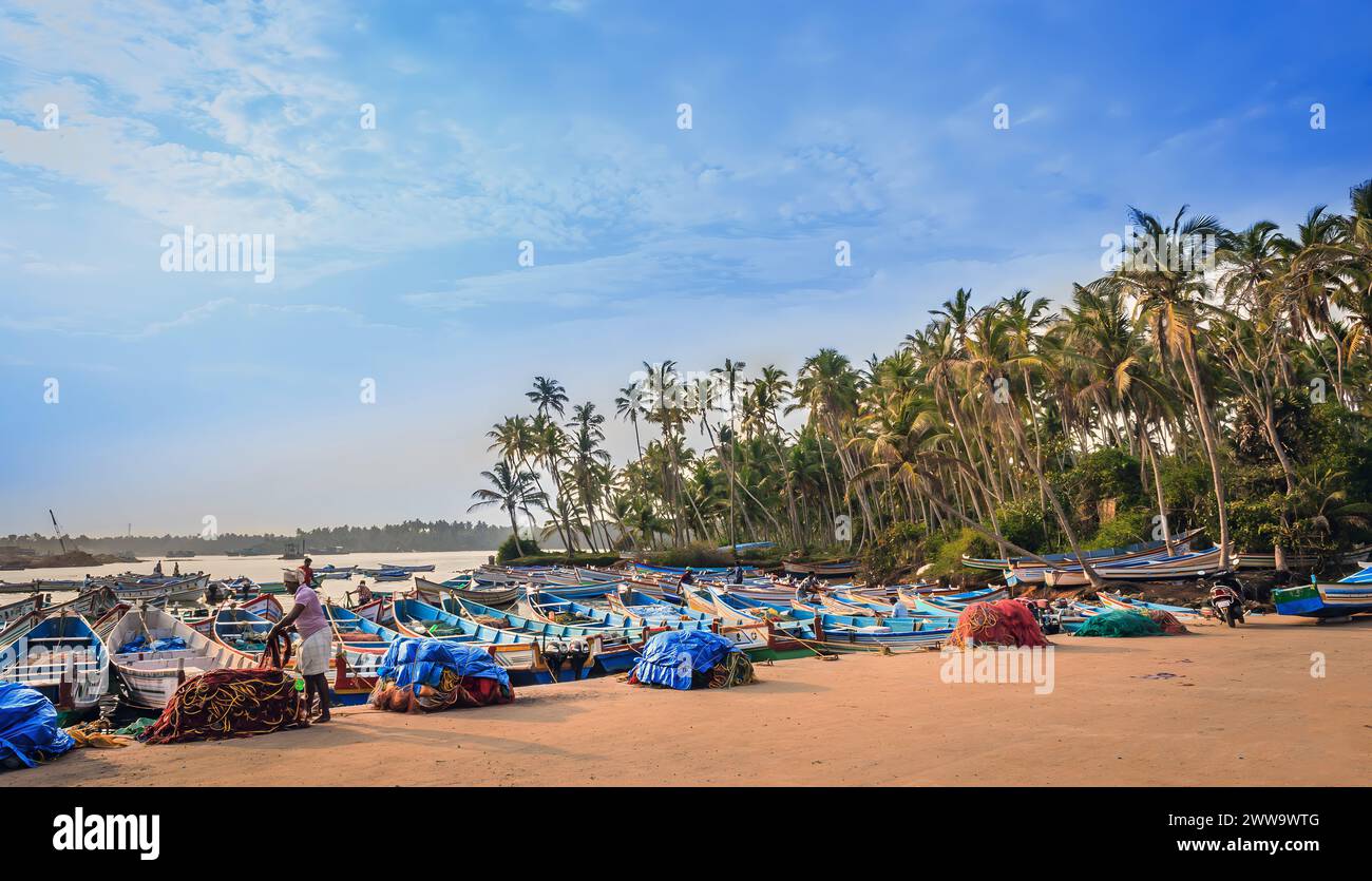 Group of fishing boat sunset background in Thengapattanam fishing ...