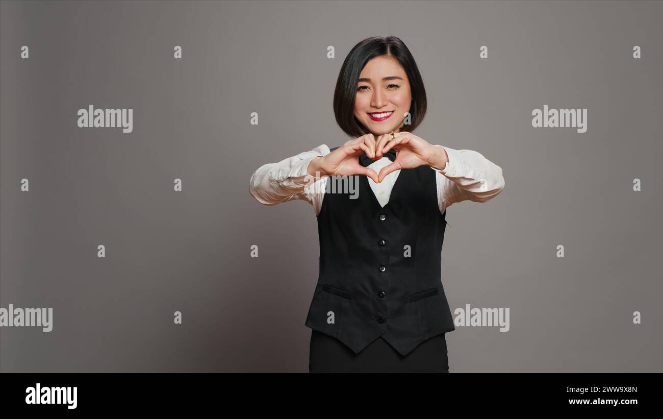 Gesture hotel reception hi-res stock photography and images - Alamy
