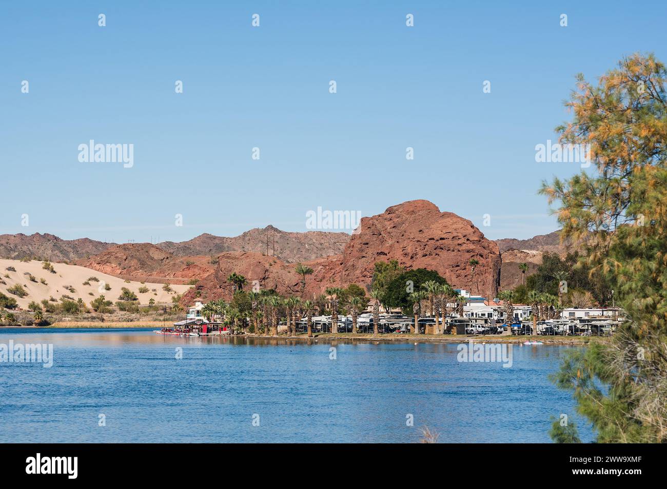 Campgrounds and resorts along the Colorado River below the Parker Dam ...
