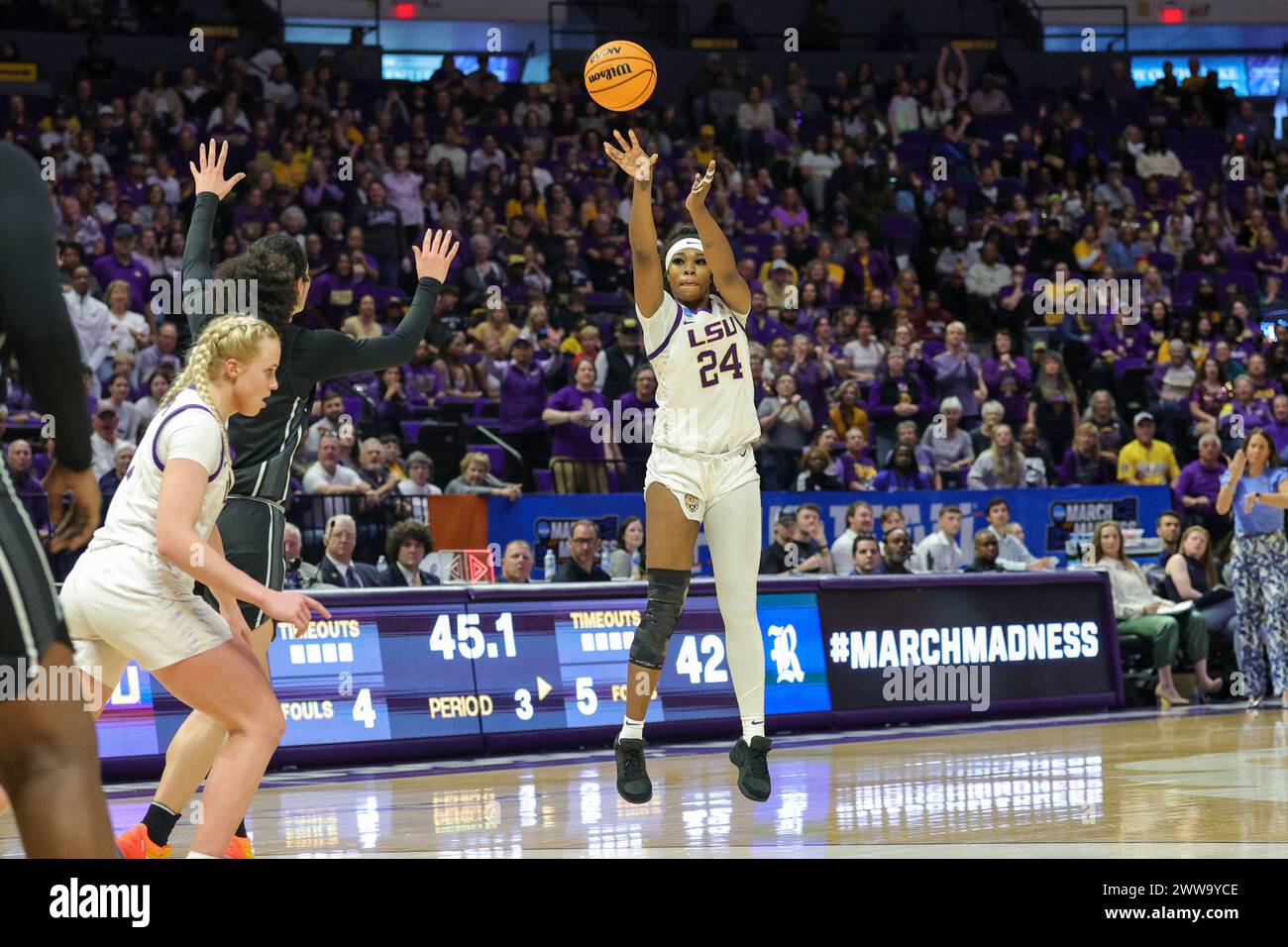 Baton Rouge, LA, USA. 22nd Mar, 2024. LSU's Aneesah Morrow (24) puts up ...
