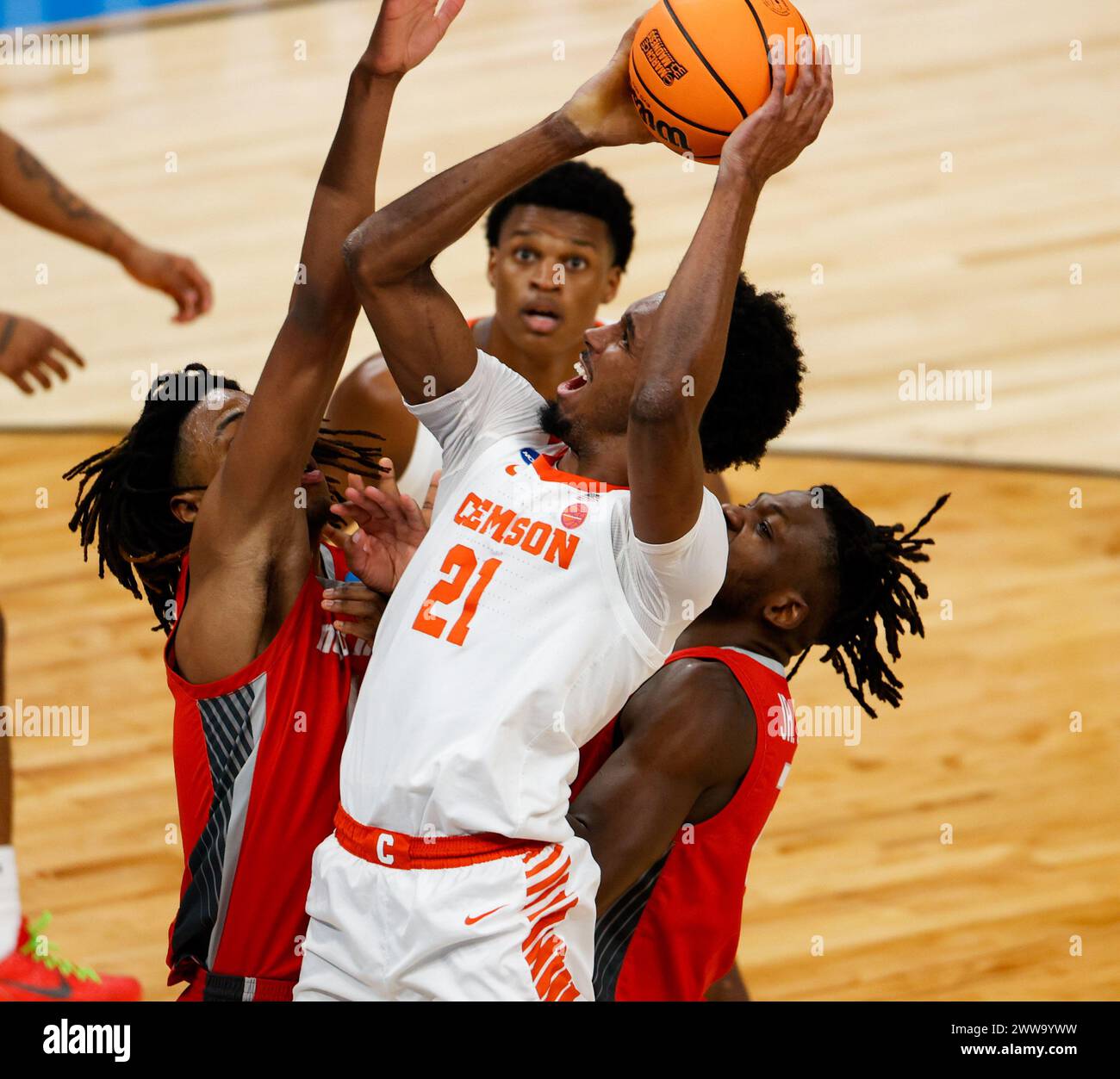 Memphis, Tennessee, USA. 22nd Mar, 2024. Clemson forward CHAUNCEY ...