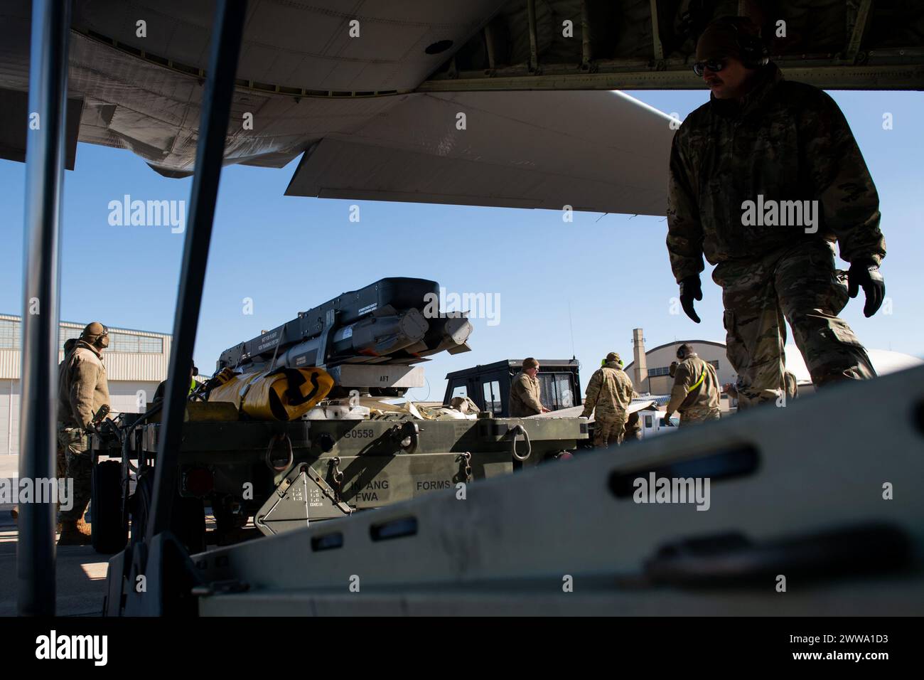 C 130j hercules aircraft hi-res stock photography and images - Alamy