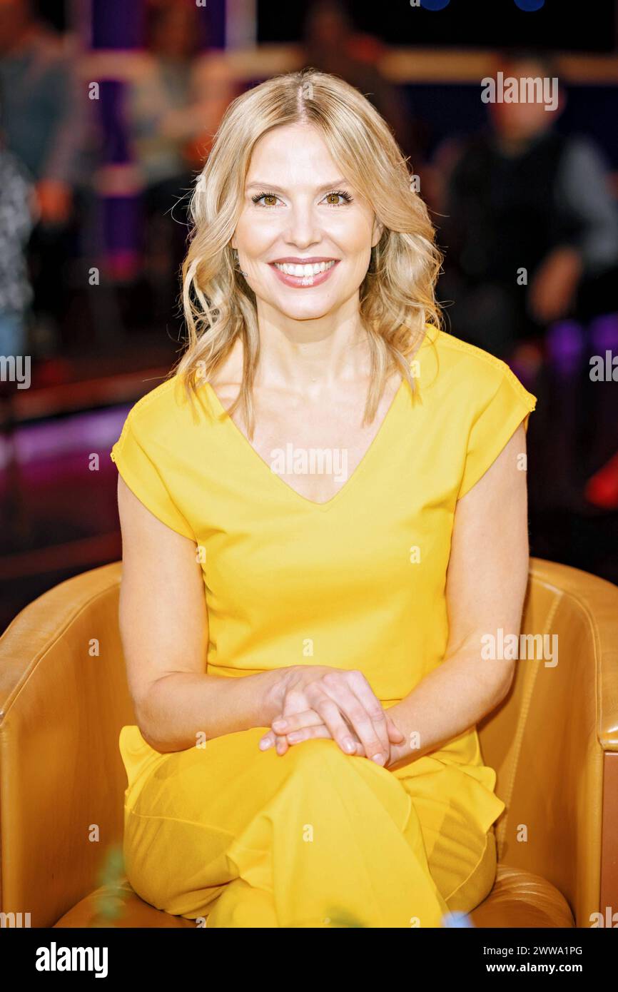 MDR - Riverboat. Ärztin und Moderatorin Dr. Julia Fischer anläßlich der ...