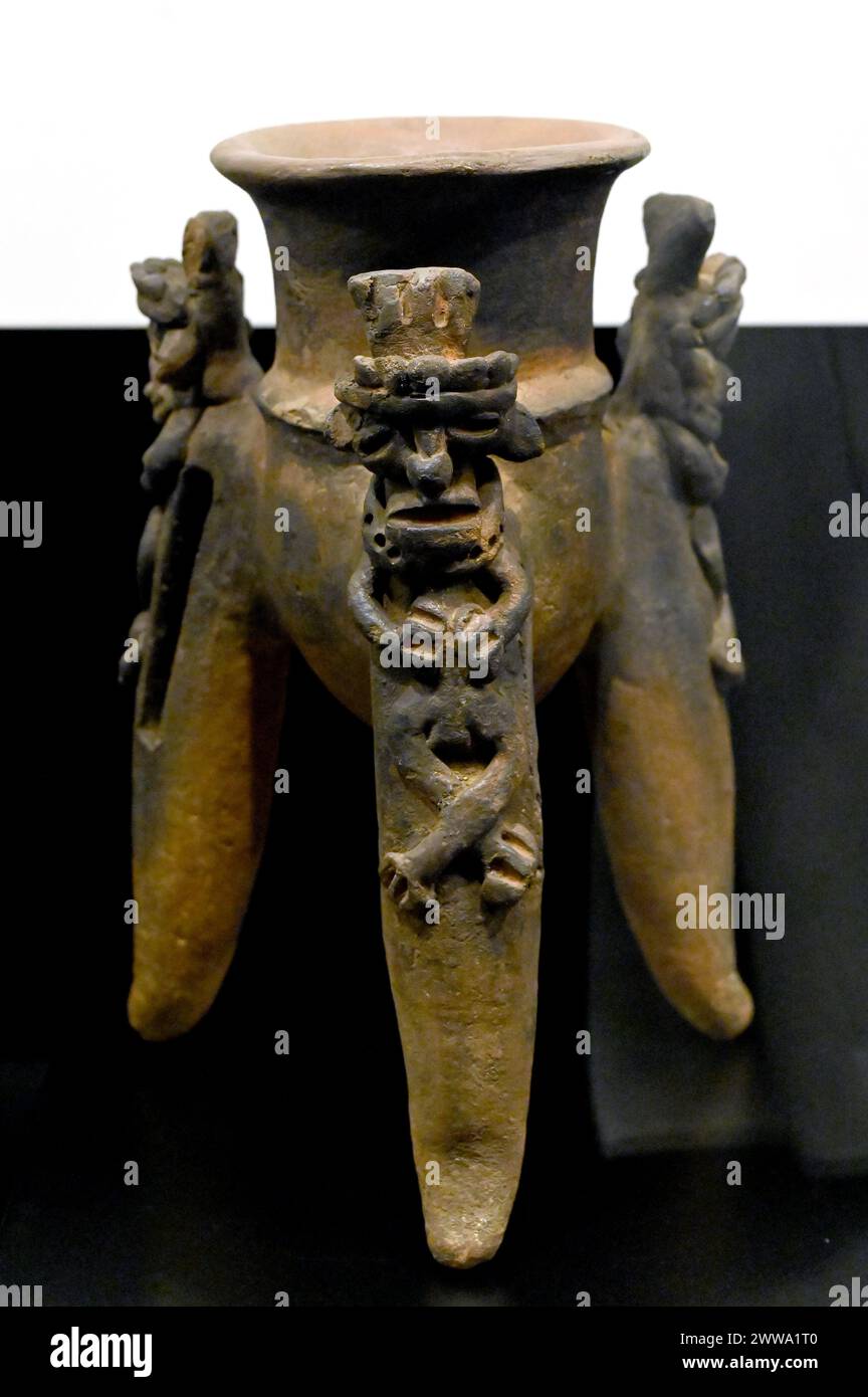 Historic mesoamerican relics hi-res stock photography and images - Alamy