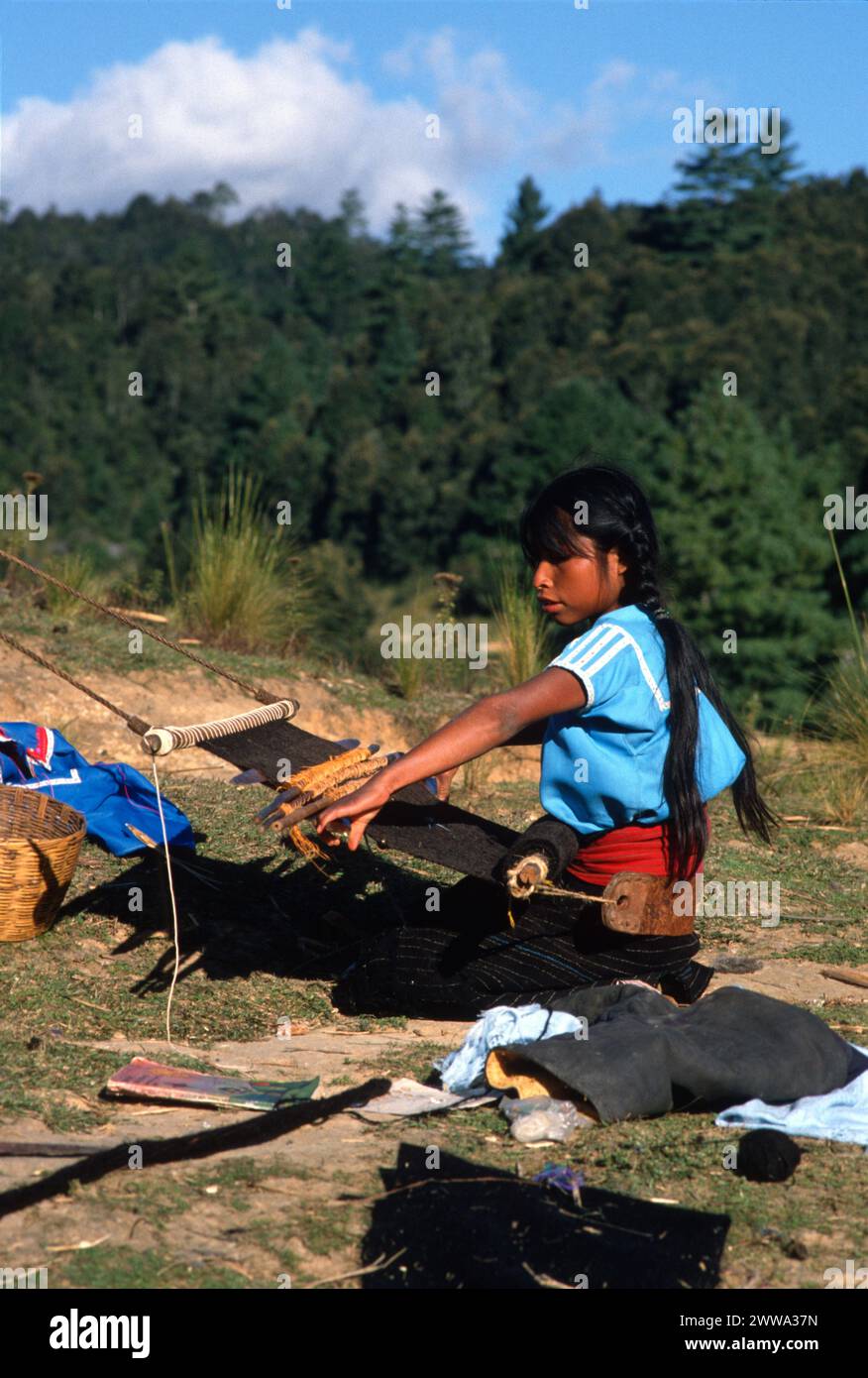 Chamula maya weaver hi-res stock photography and images - Alamy