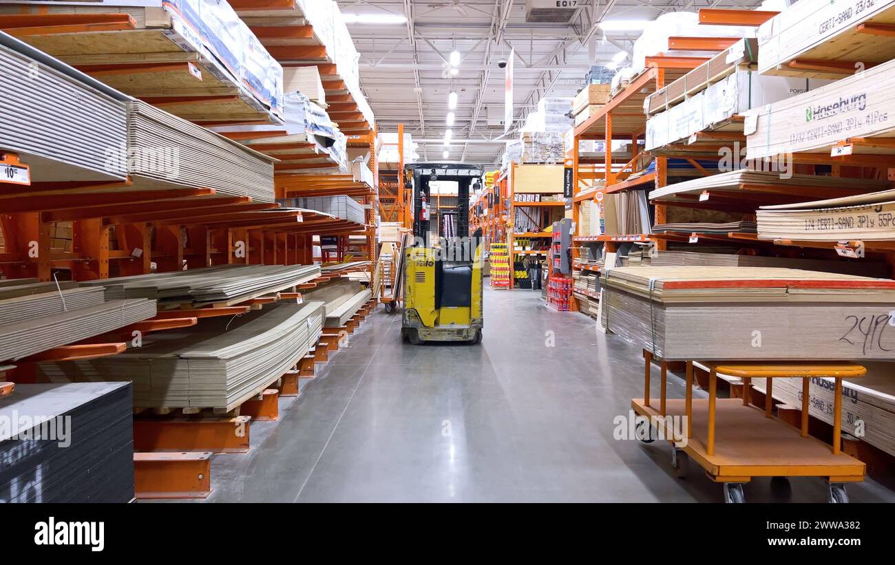 Efficient Aisle Organization at Home Improvement Store Stock Photo - Alamy