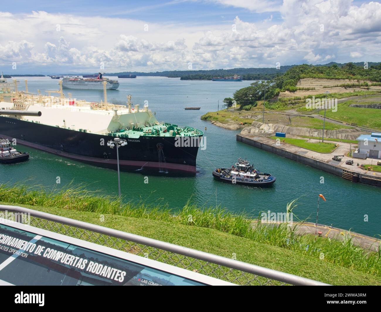 Boat passing through Agua Clara, Panama Canal Stock Photo - Alamy