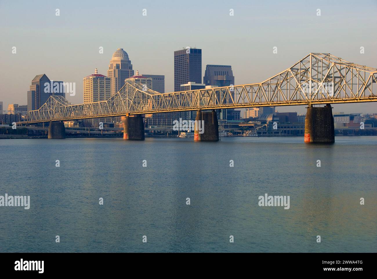 Kentucky indiana bridge over hi-res stock photography and images - Alamy