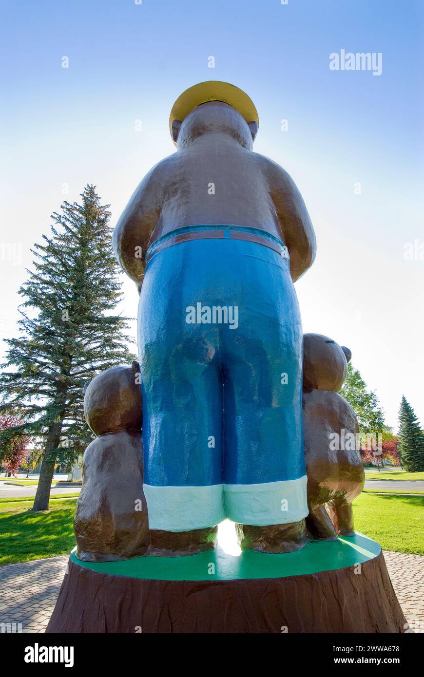 Smokey Bear and two cubs, 22 foot high statue was built 1954 - it ...