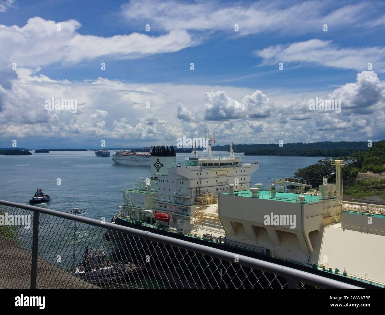 Boat passing through Agua Clara, Panama Canal Stock Photo - Alamy