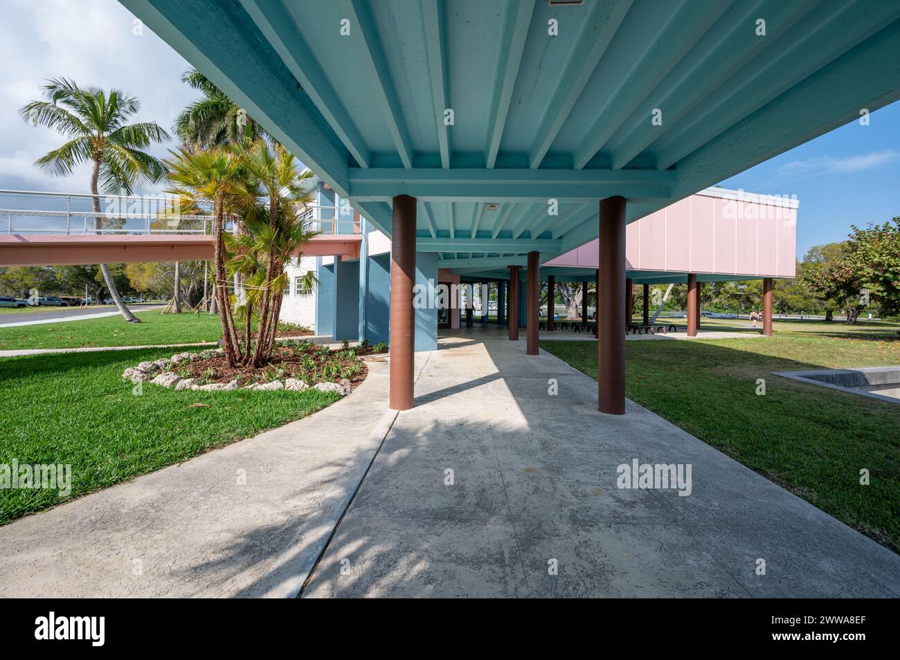 Guy Bradley Visitor Center at Flamingo in Everglades National Park ...