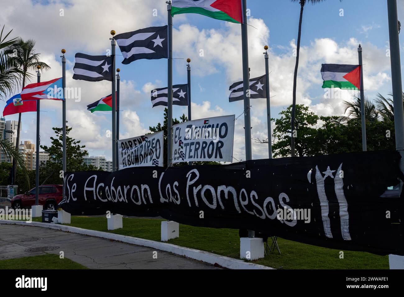 Palestine haiti flag hi-res stock photography and images - Alamy