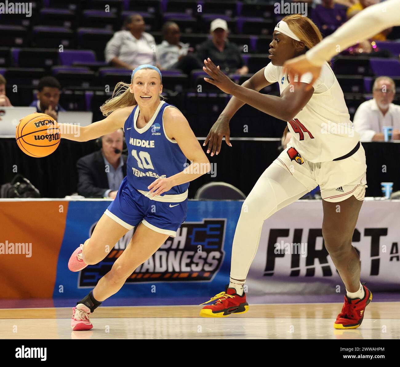 Baton Rouge, USA. 22nd Mar, 2024. Middle Tennessee Blue Raiders guard Jalynn Gregory (10) tries ...