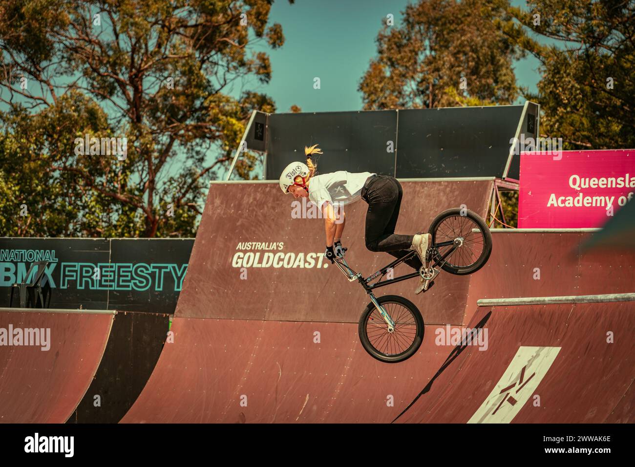 Female bike jump hi-res stock photography and images - Alamy