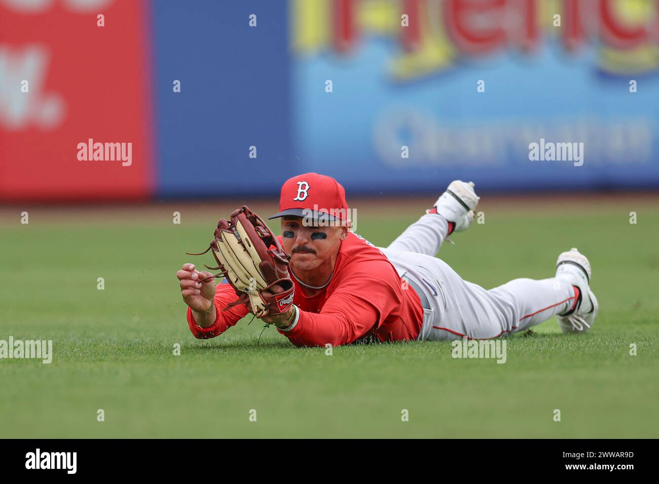 Dunedin, FL: Boston Red Sox left fielder Mark Contreras (59) makes a ...